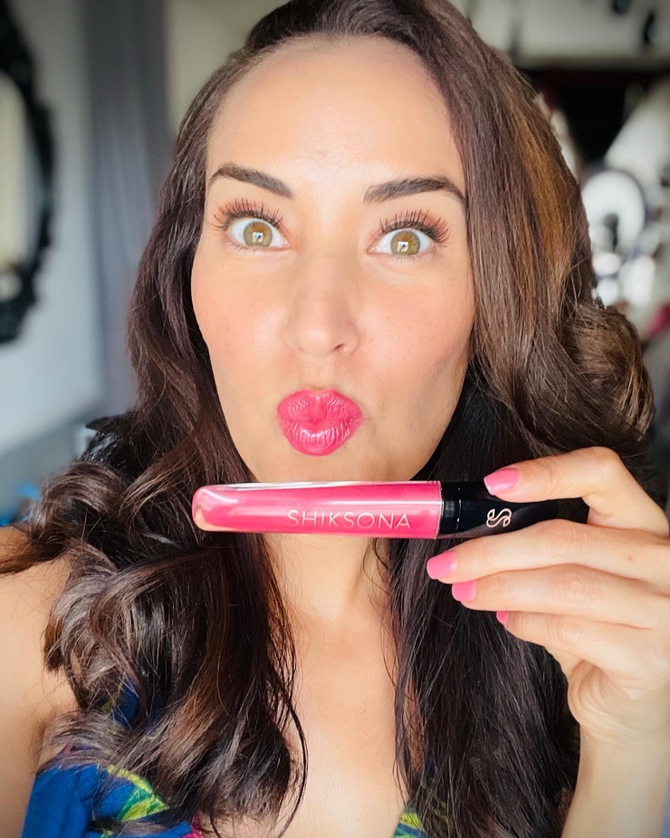 Burgandi Phoenix image