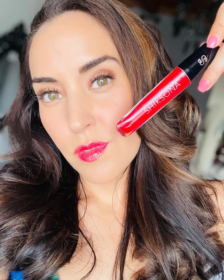 Burgandi Phoenix picture