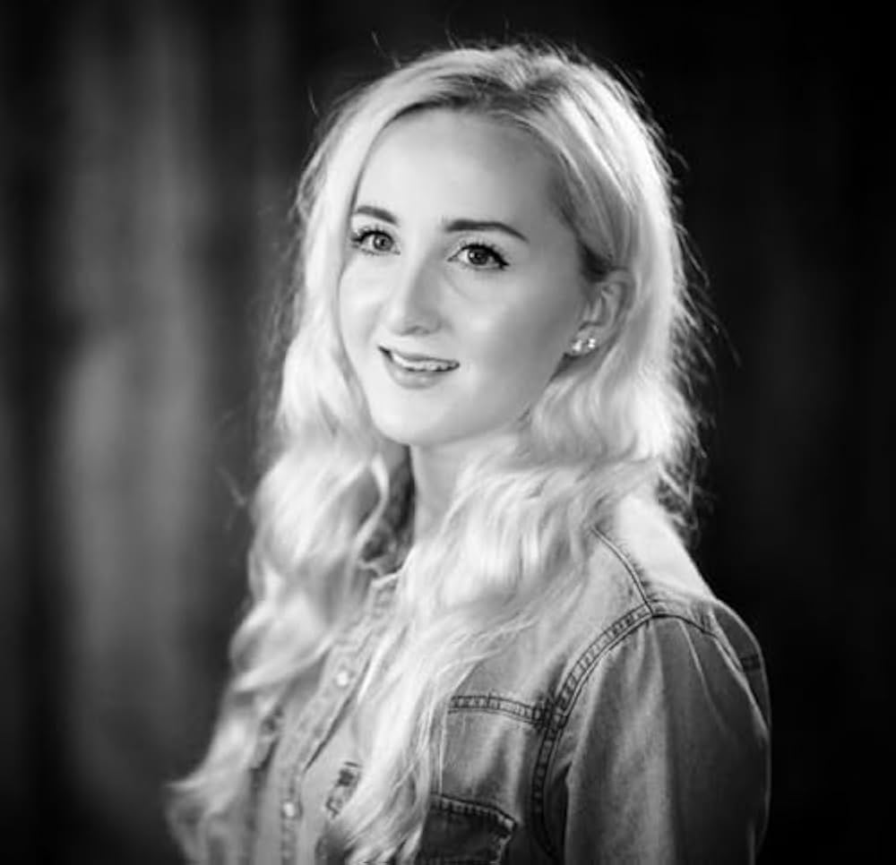 Picture of Holly Jackson