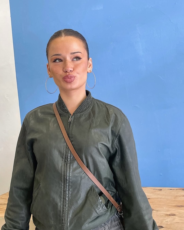 Picture of Isabelle Clarke (model)