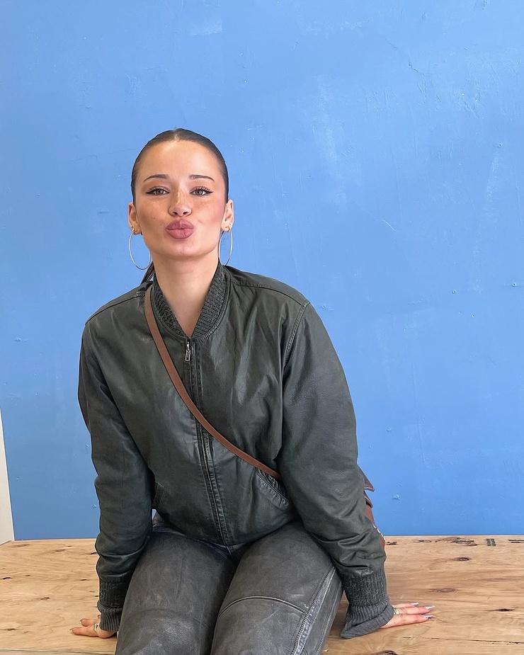 Isabelle Clarke (model) picture