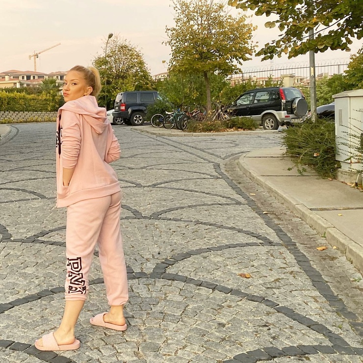 Picture of Ece Seckin