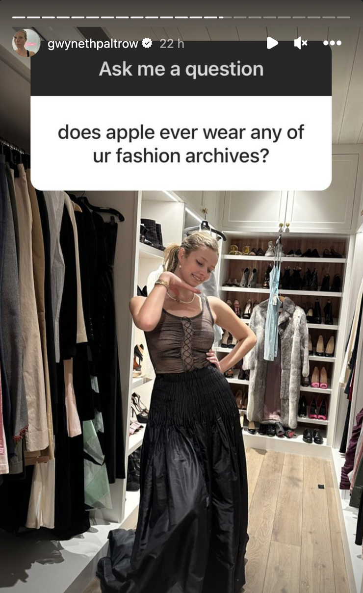 Apple Martin picture