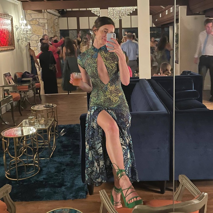 Mary Beth Barone image