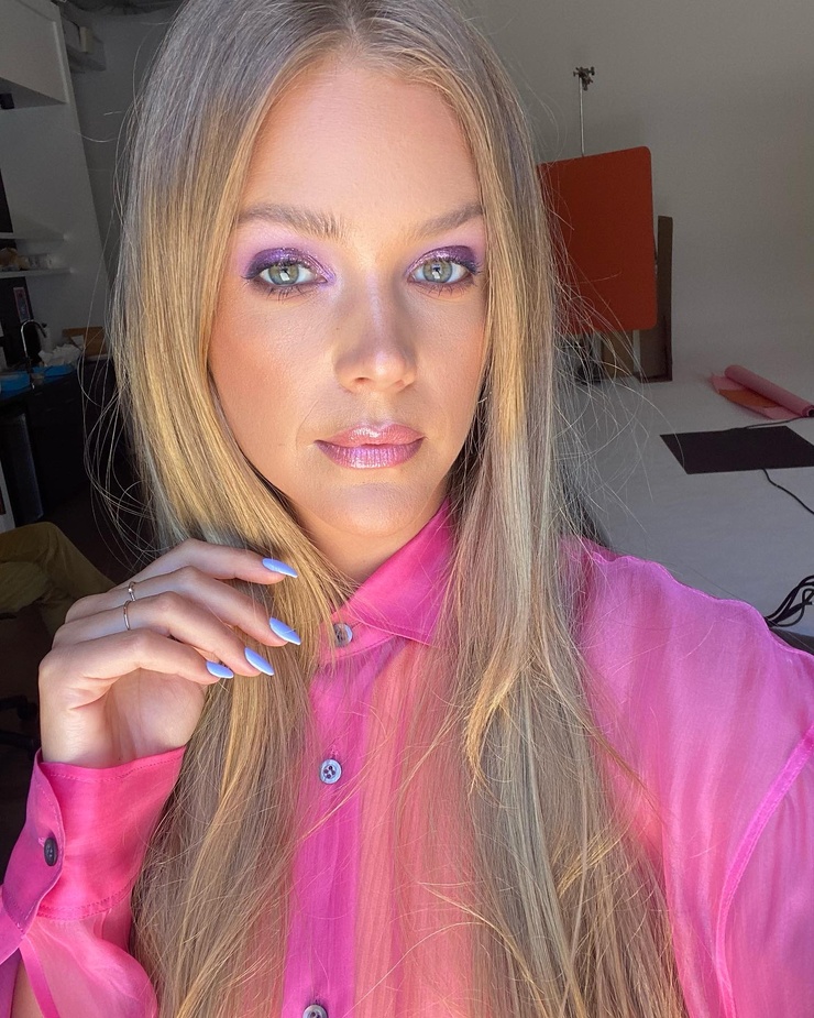 Picture of Esti Ginzburg