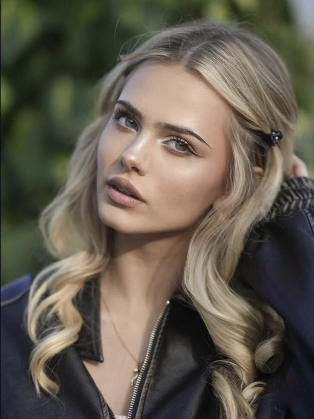 Picture of Sara Crumbleleg