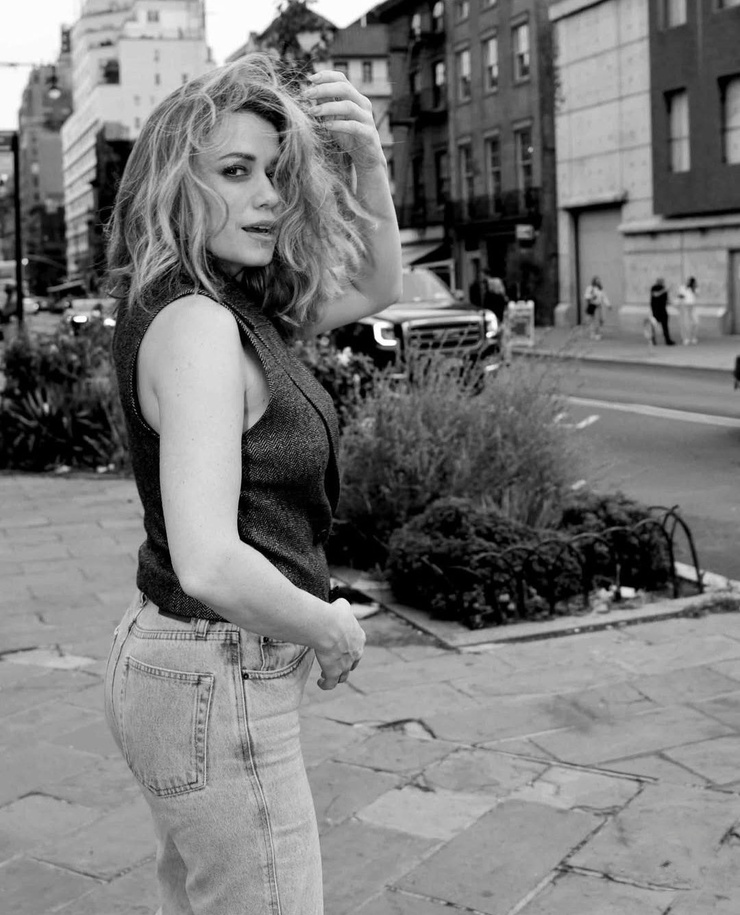 Bethany Joy Galeotti picture