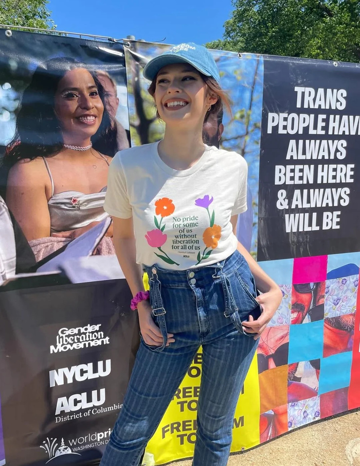 Nicole Amber Maines picture