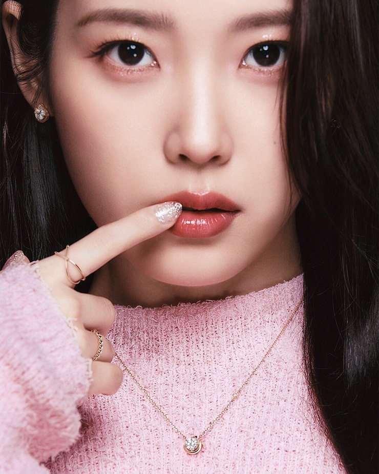 Image of IU
