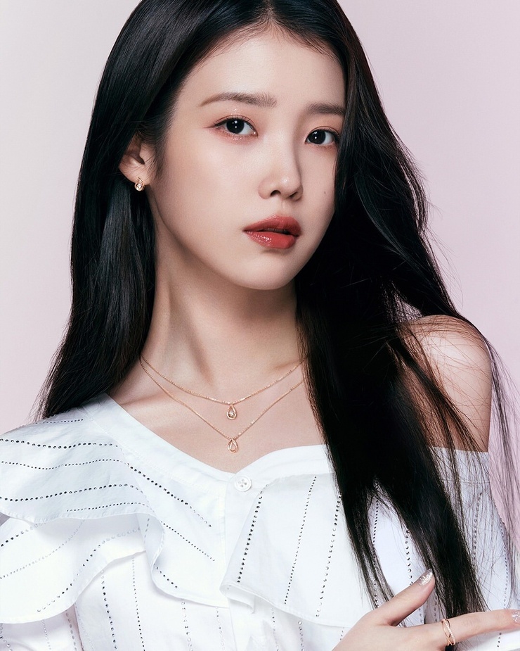 Picture of IU