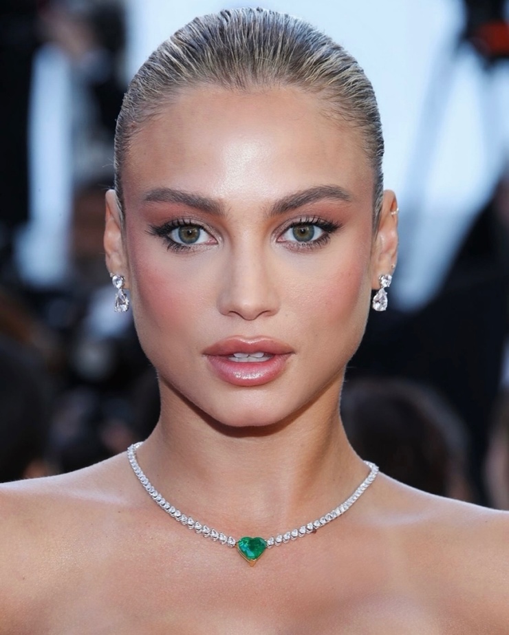 Picture of Stephanie Bertram Rose