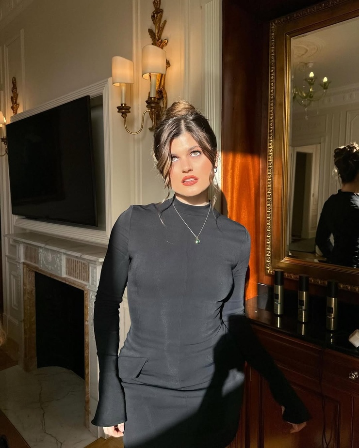 Picture of Elle Edwards