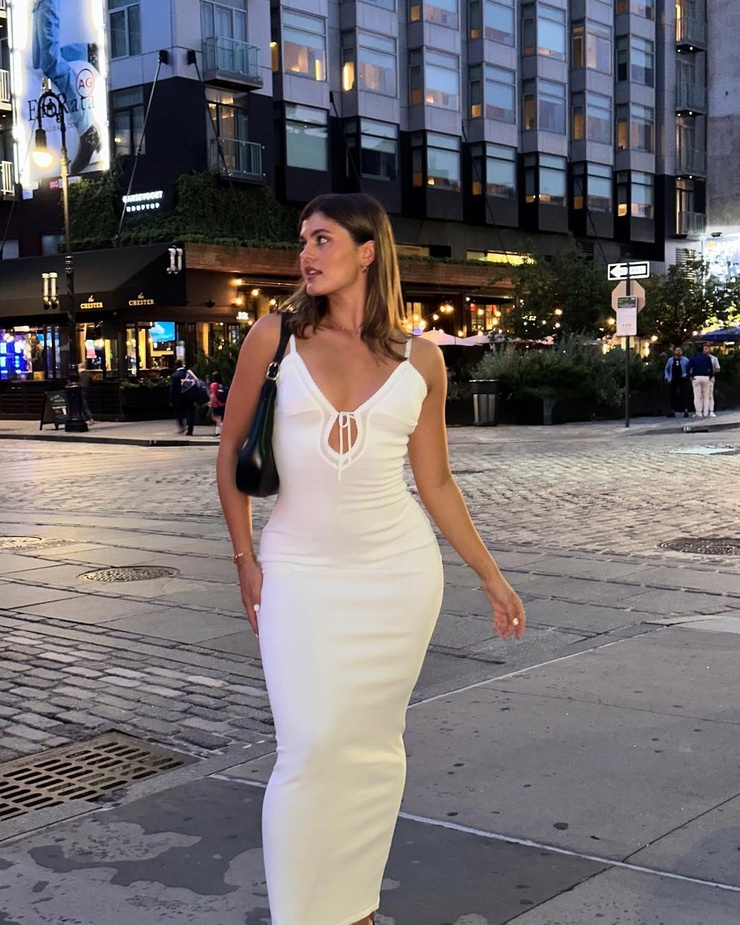 Picture of Elle Edwards