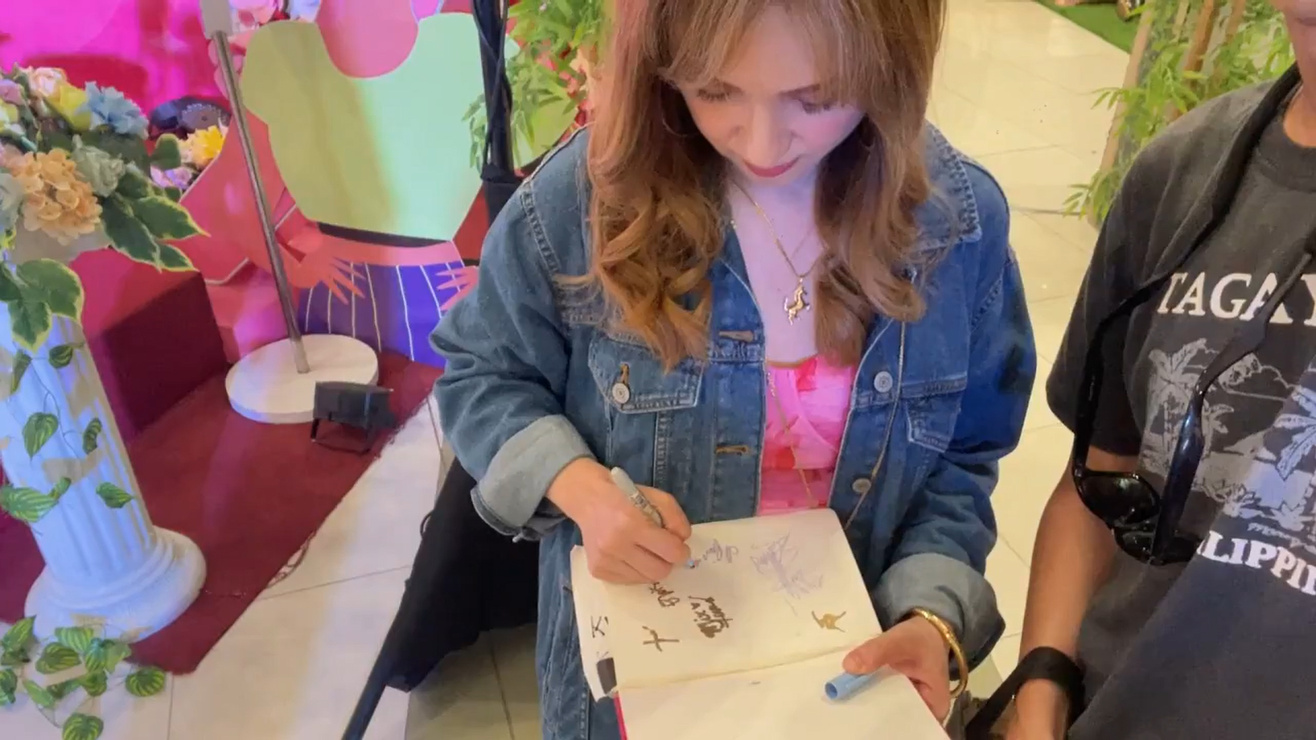 Ma’am Princess Velasco Acoustic singer Her fir