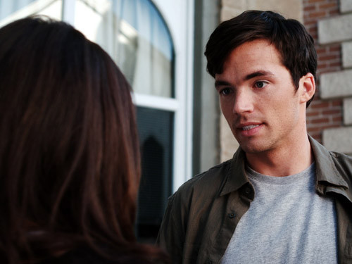 Picture of Ian Harding