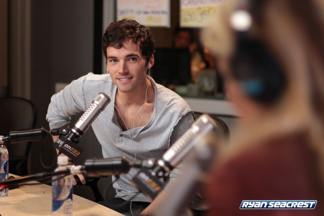 Image of Ian Harding