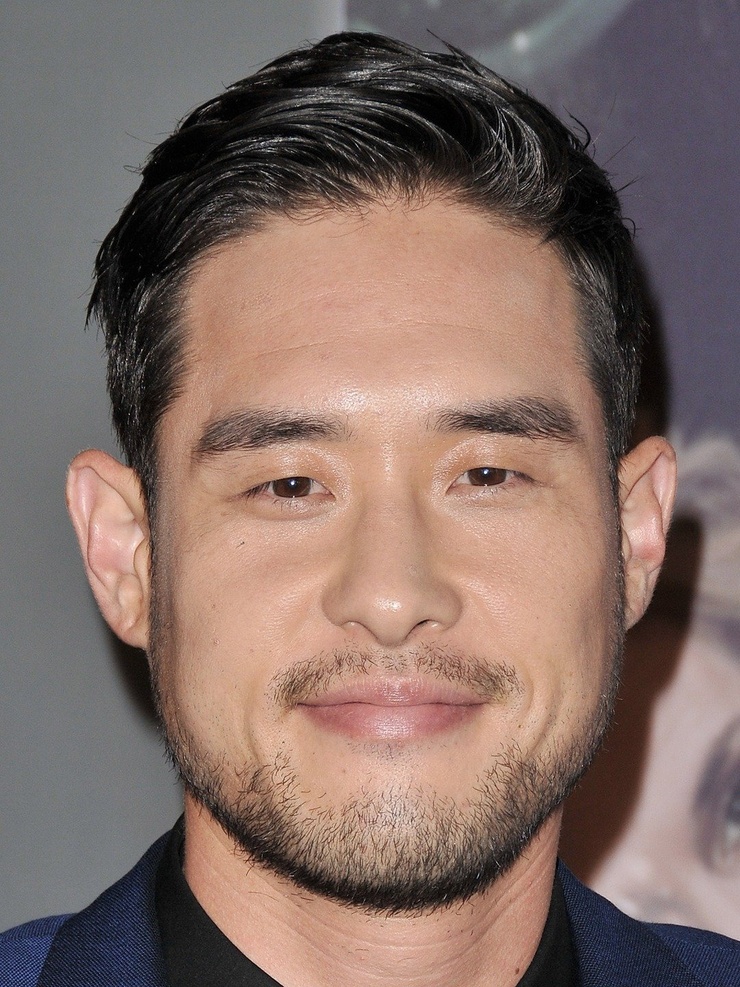 Picture of Raymond Lee