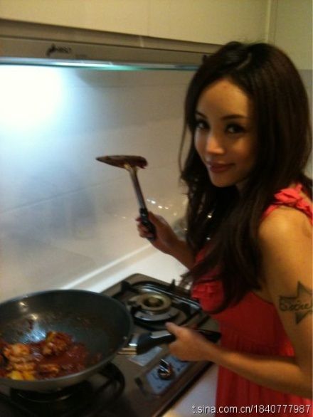 ( Estrella Lin ) Lin Wei Ling image