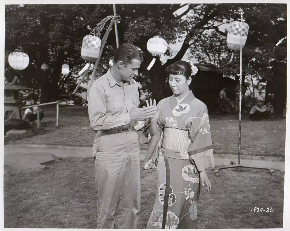 Audie Murphy, Keiko Shima