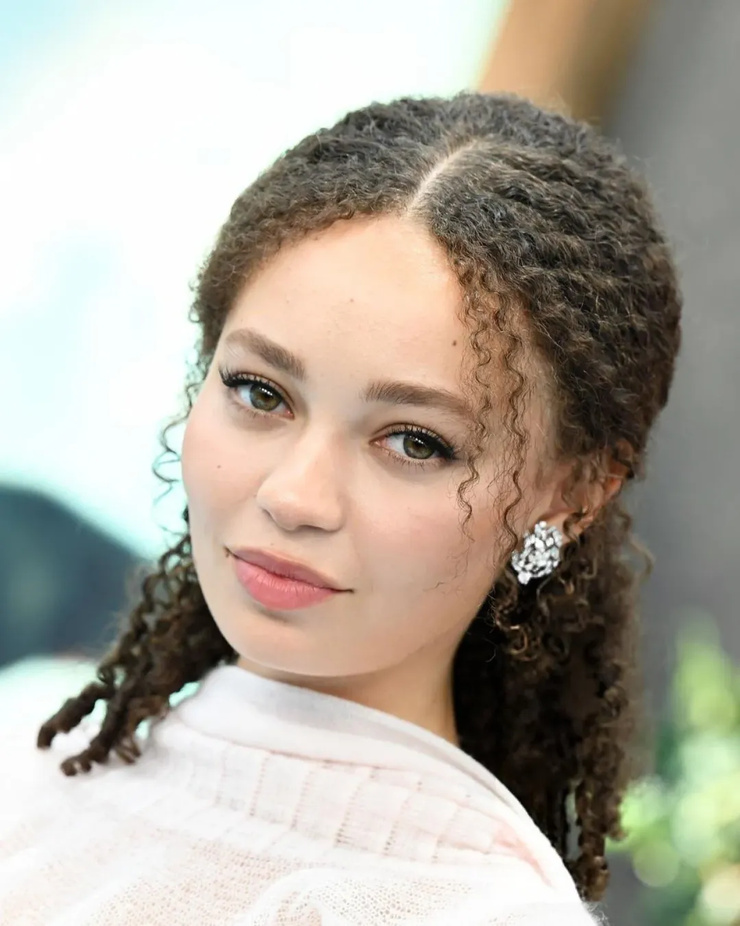 Picture of Nico Parker