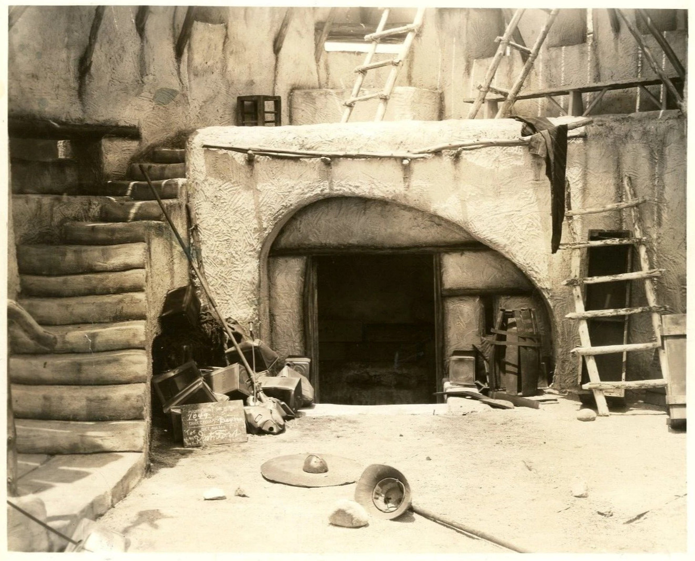 The Last Outpost (1935)