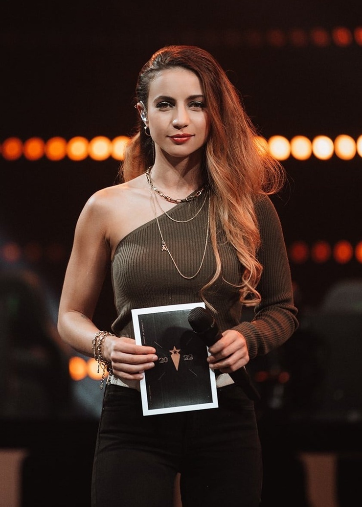 Laure Valee her 33rd birthday on June 12