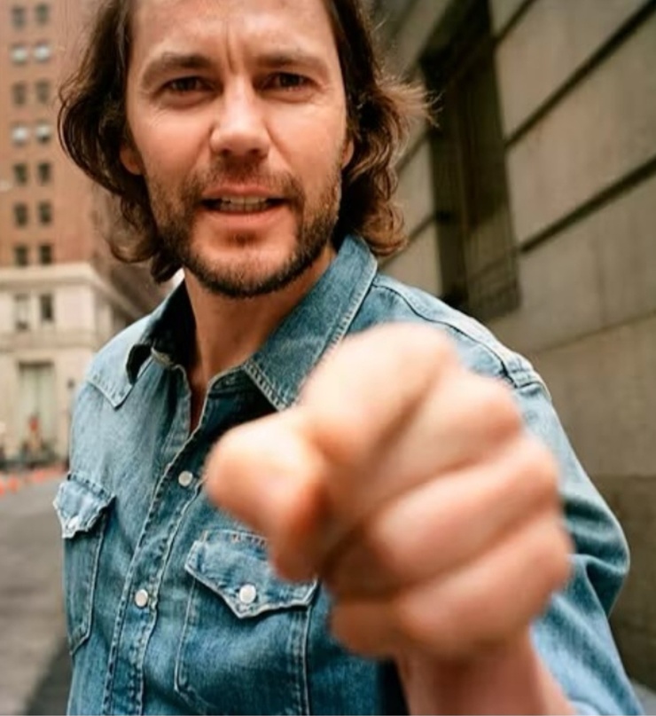 Taylor Kitsch picture