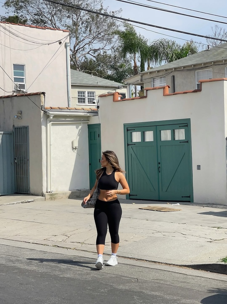 Picture of Isabelle Clarke (model)