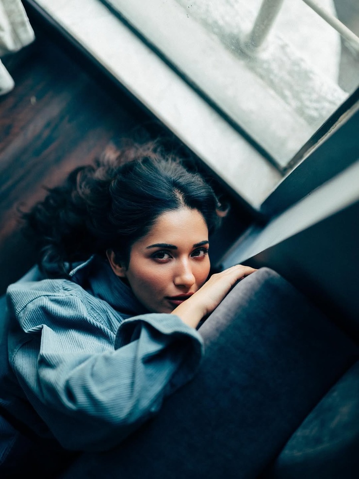 Ruhani Sharma picture