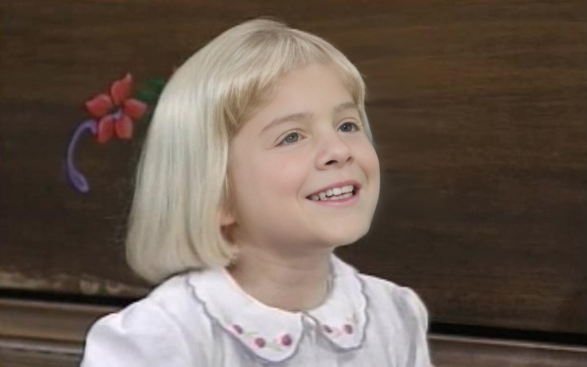 Rachel Appleton as Riley Hanssen and Mariah Snyder