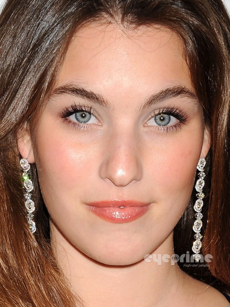 Picture of Rainey Qualley