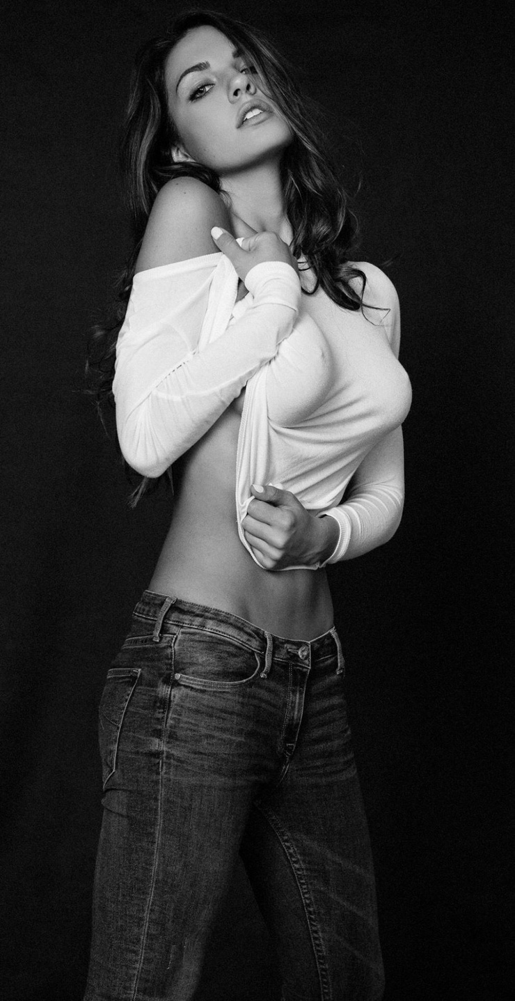 Image of Jessica Ashley