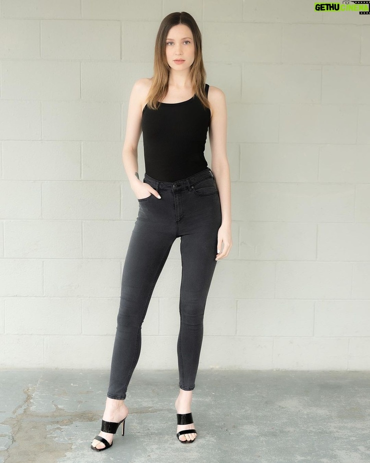 Picture of Alexia Fast