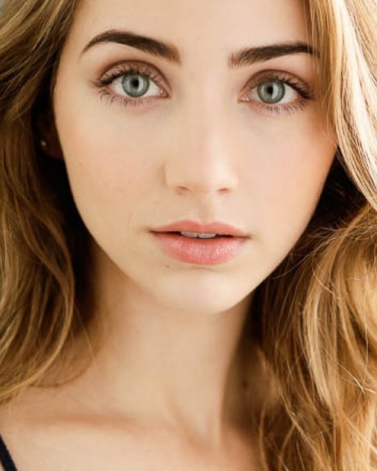 Picture of Emily Rudd
