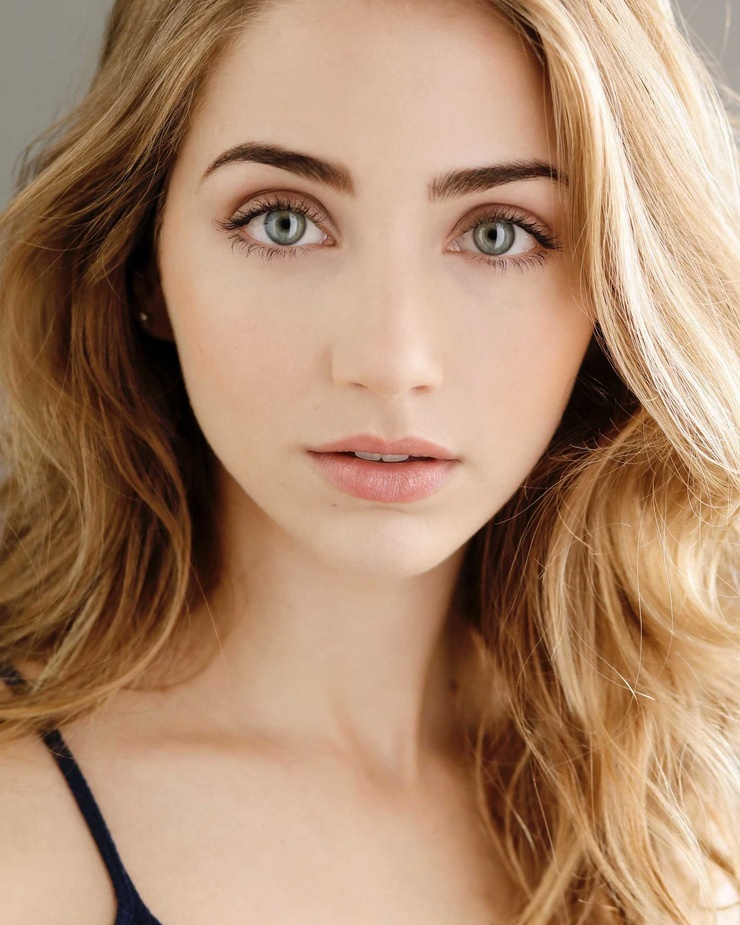 Emily Rudd image