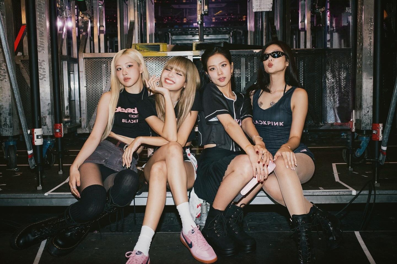 Picture of Black Pink