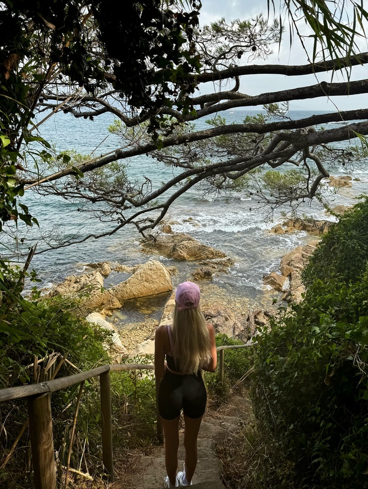 Picture of McKenzie Hewson