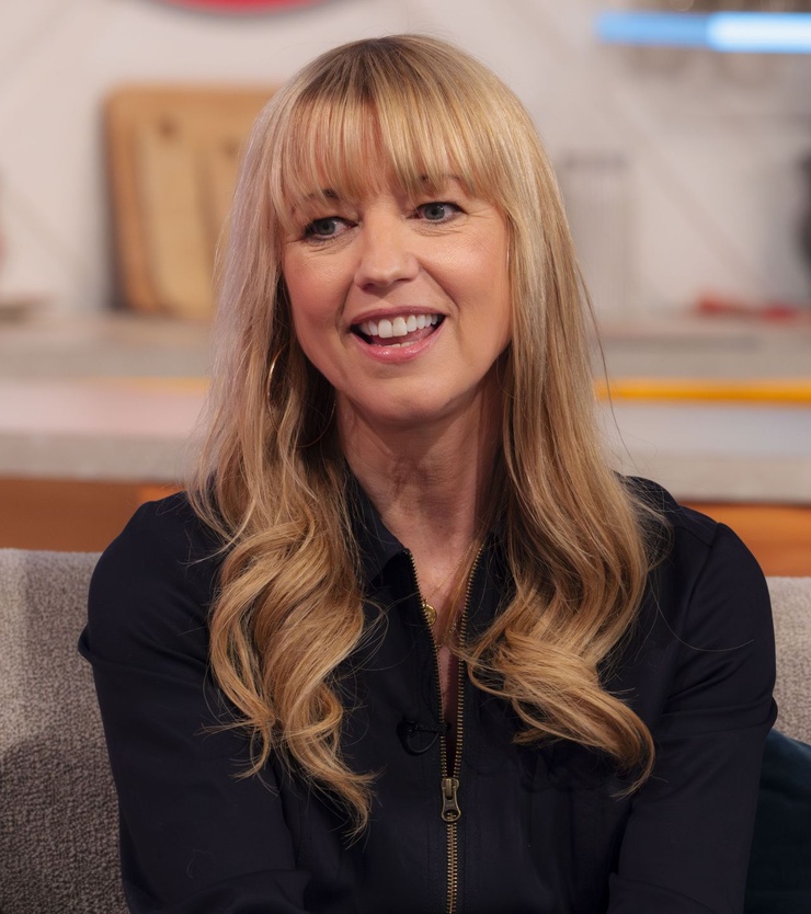 Sara Cox image