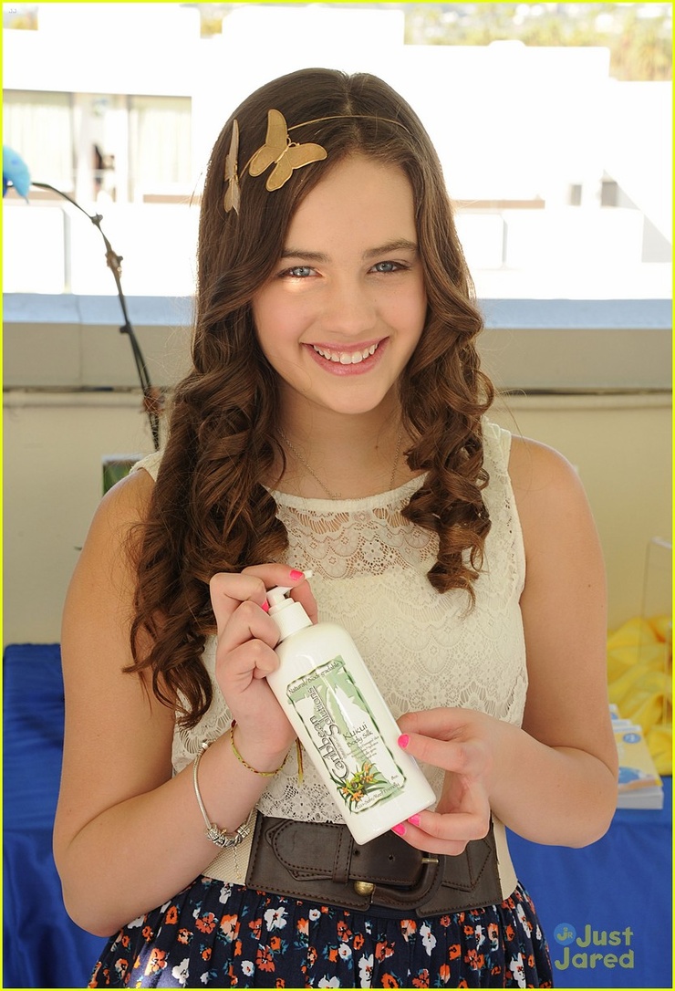 Picture of Mary Mouser