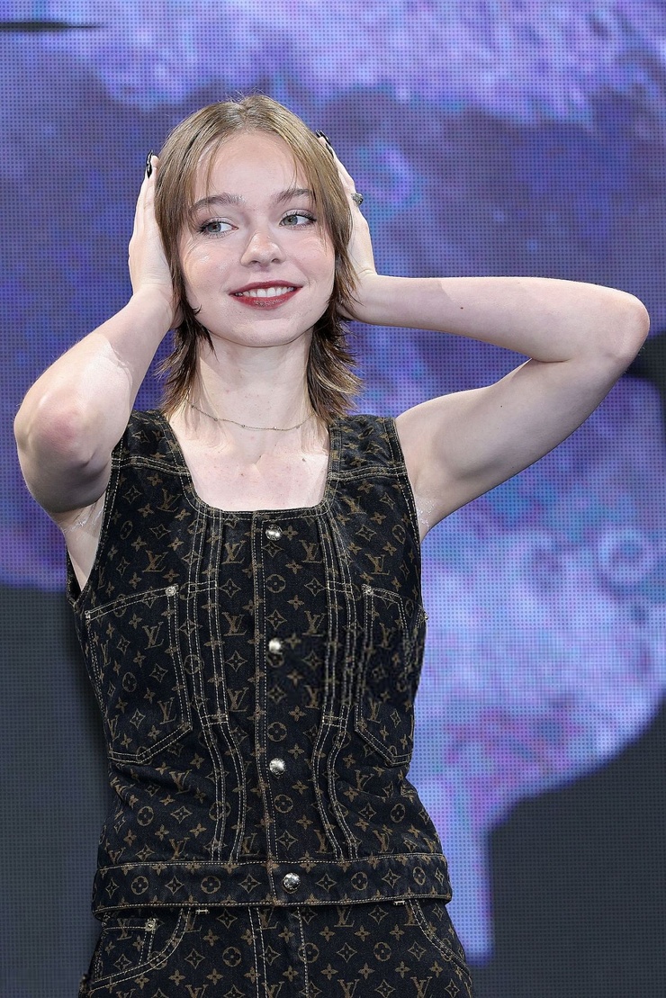 Emma Myers image