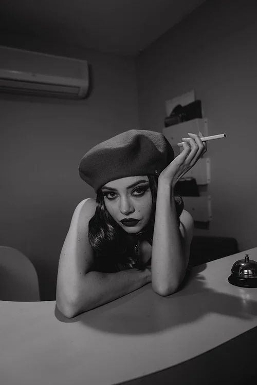 Picture of Alina Lee