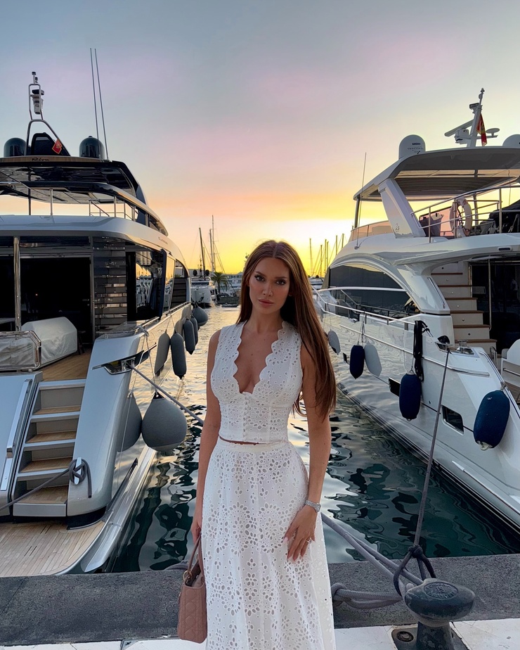 Picture of Aline Luna