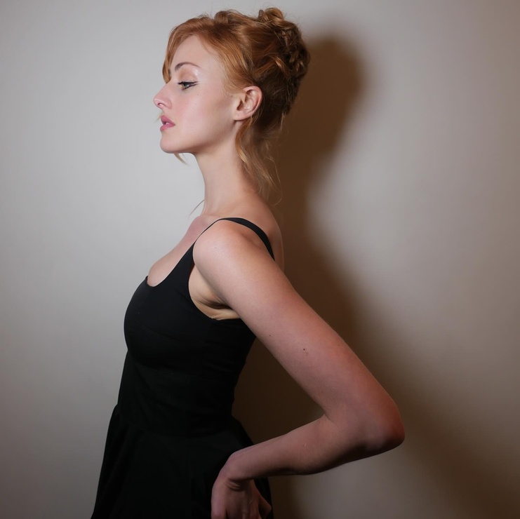 Picture of Anna Van Patten