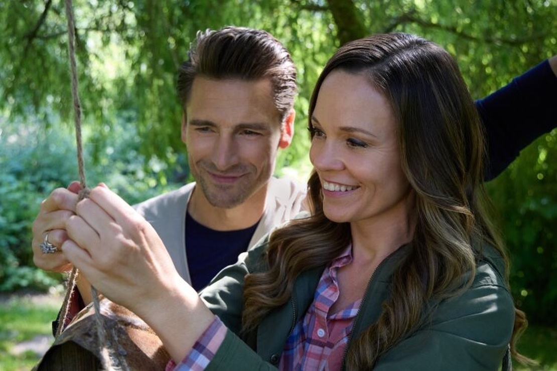 Rachel Boston image