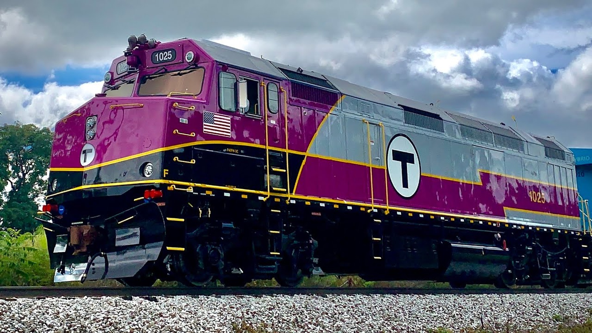 Picture of MBTA F40PH-3C