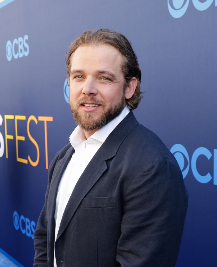 Picture of Max Thieriot