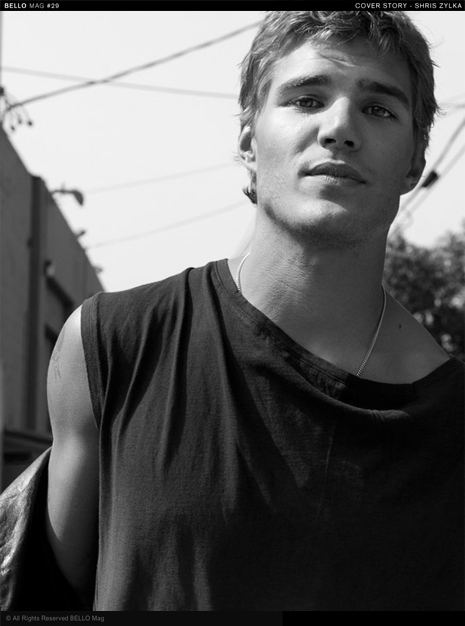 Picture of Chris Zylka