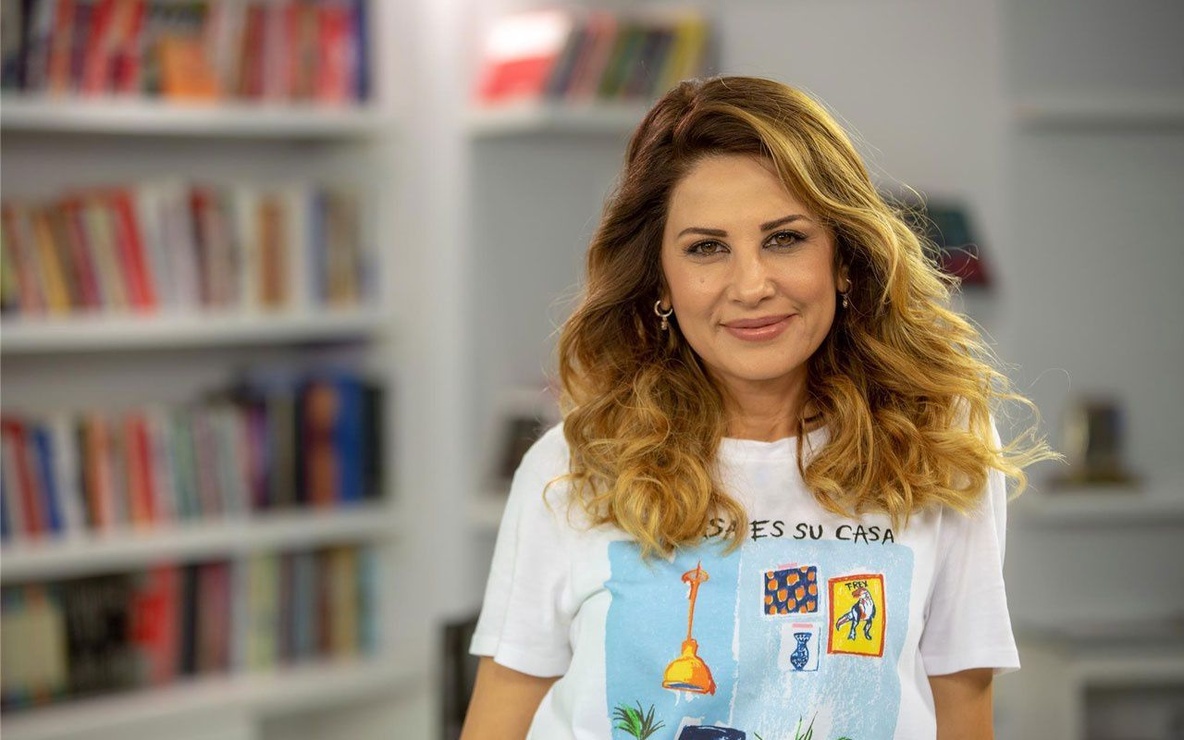 Hande Kazanova picture