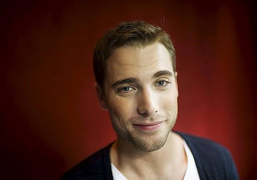 Picture of Dustin Milligan
