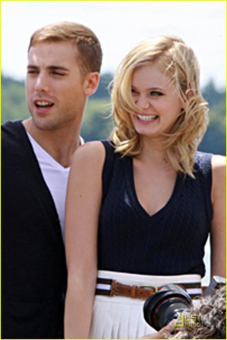 Image of Dustin Milligan